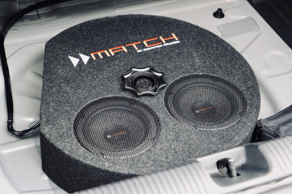 Subwoofer auto MATCH PP 7S-D in roata de rezerva