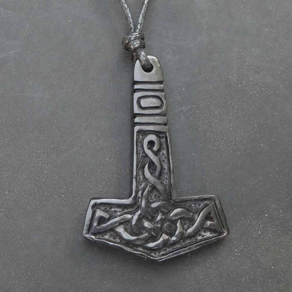 Pandantiv sculptat manual din os Ciocanul lui Thor cu nod celtic 5cm ...