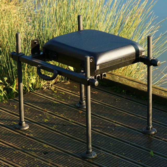 Scaun Feeder Nufish Restabox, 37x45cm