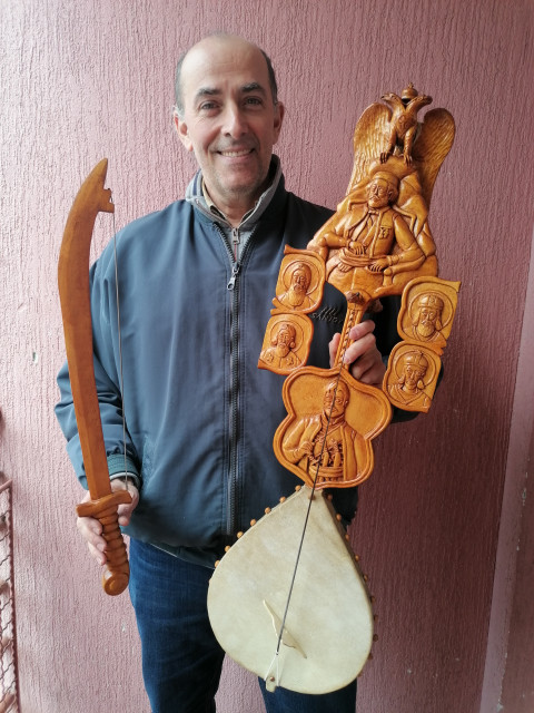 GUSLE Starije - Motivi: Srpski sveci, velikani i junaci - Šifra: 1389