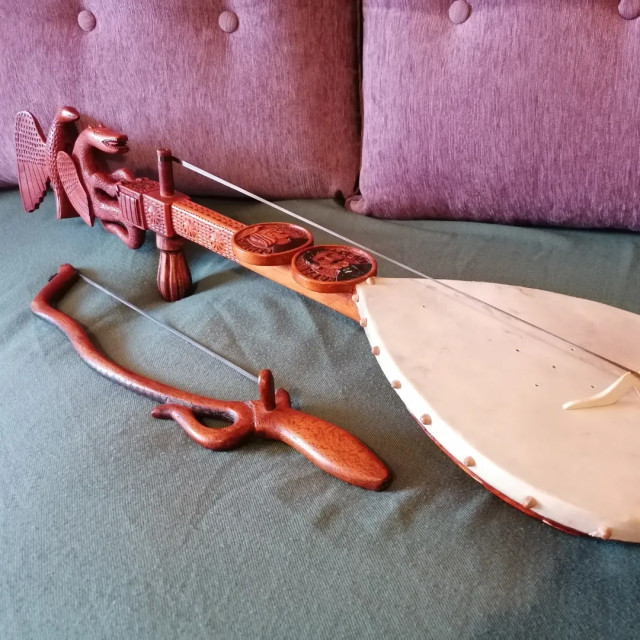 Gusle PROFESIONALNE - KUBUROVIĆ - Ocena 10+++