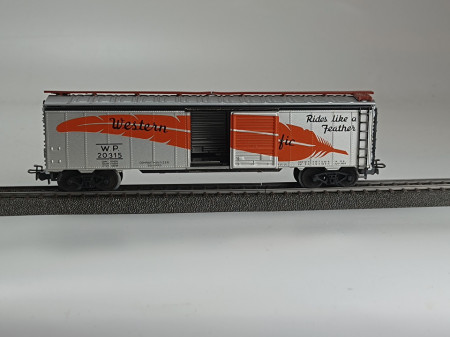 Märklin 4571 USA boxcar " Rides like a feather'