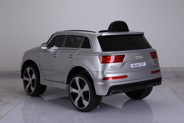 Audi Q7 2018 Licencirani Džip sa kožnim sedištem i mekim gumama - Sivi ...