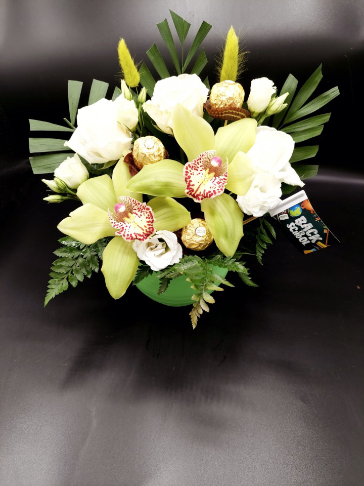 Aranjament floral cu orhidee