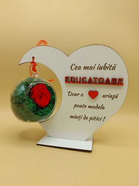 Inima cu trandafir criogenat pentru doamna Educatoare