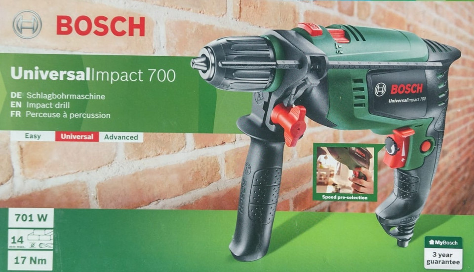 Masina de gaurit cu percutie Bosch Universal Impact 700