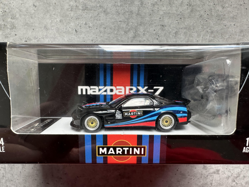 1:64 Mazda RX7 Black Martini Livery Hardcover Edition with Figure