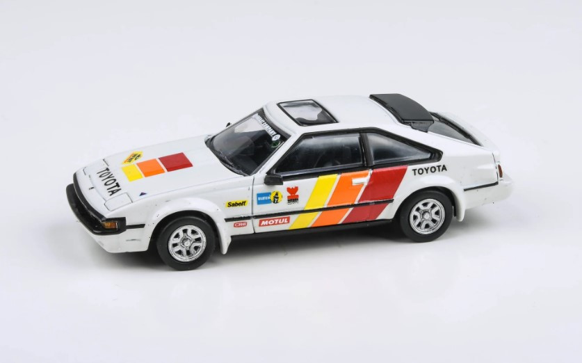 1:64 1984 Toyota Celica Supra Alpine Rallye (lights down)