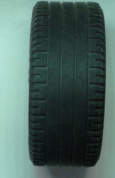 2998c01-1G Wiel 81.6x34, 6 spaken met zwarte autoband 81.6x34 Technic ...