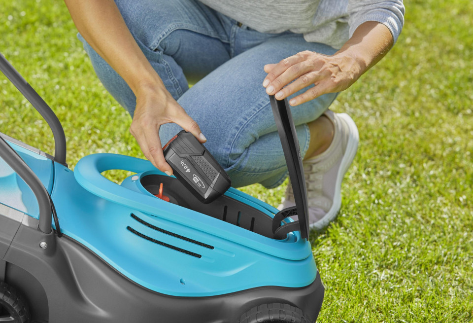 Akumulatorska kosilica sa baterijom i punjačem Powermax 30/18V P4A GARDENA