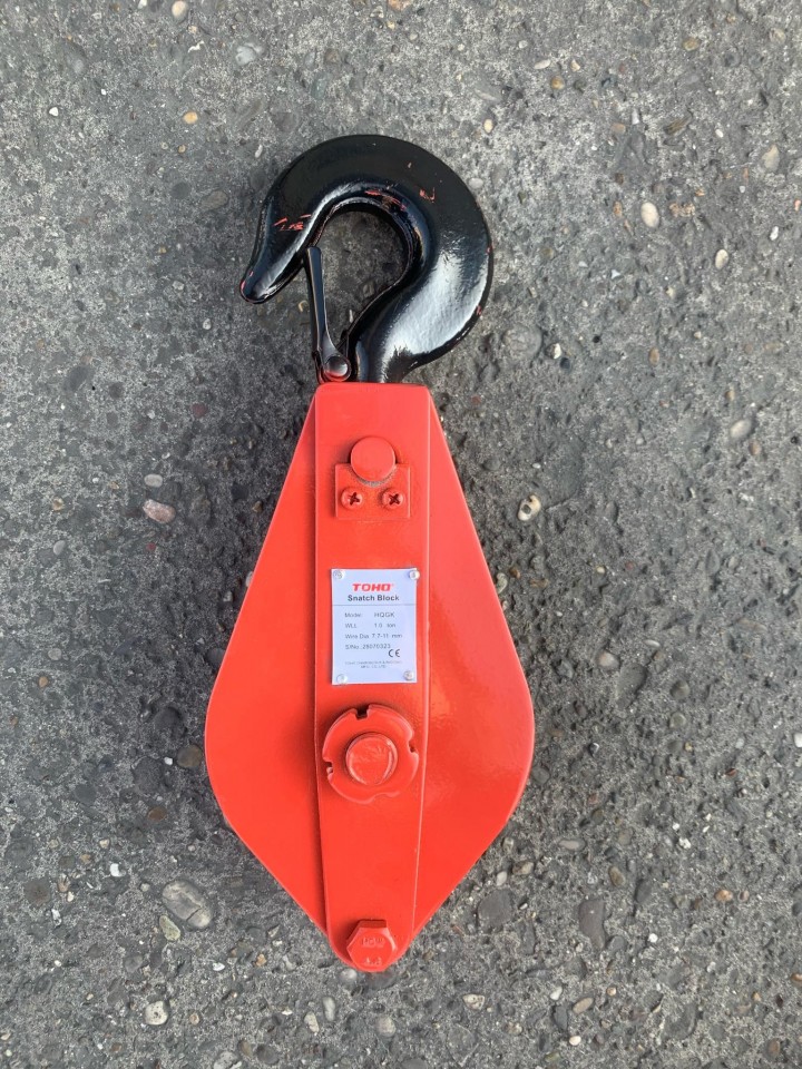 Čekrk - koturača sa kukom 1T TOHO