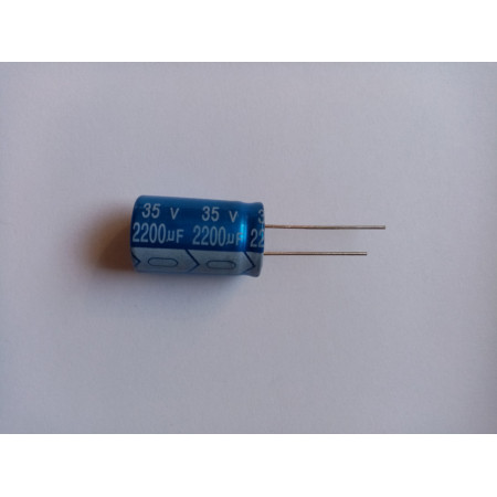 Condensator electrolitic 2200 μF 35V