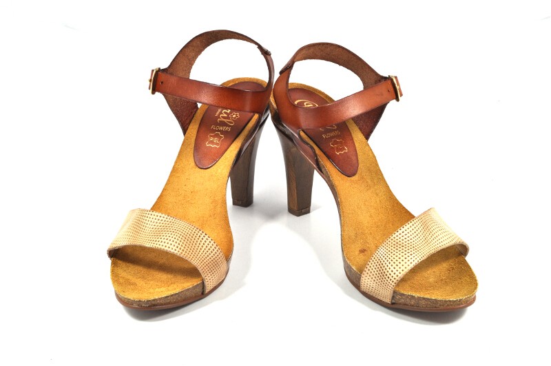 Sandale maro Abril Flowers, din piele naturala DS65