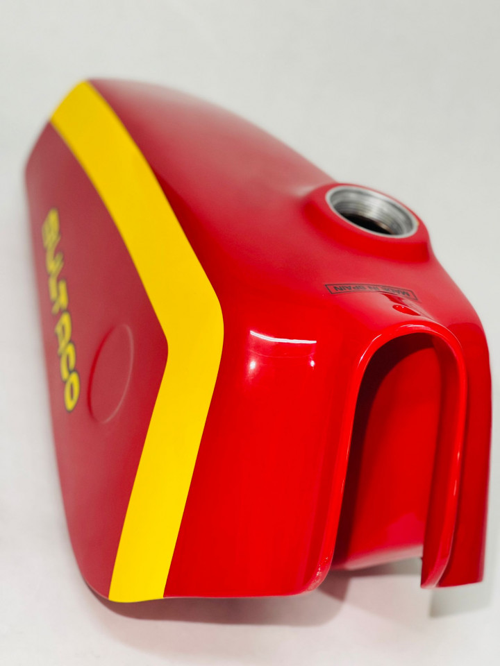 BULTACO PURSANG POMEROY KIT NEW GAS TANK AND SIDE PANELS POMEROY ...