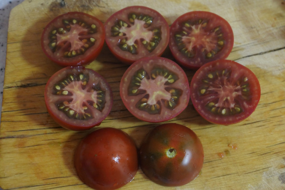 Black Mauri (40 seminte) rosii negre prunisoare, nedeterminate, Ukraina