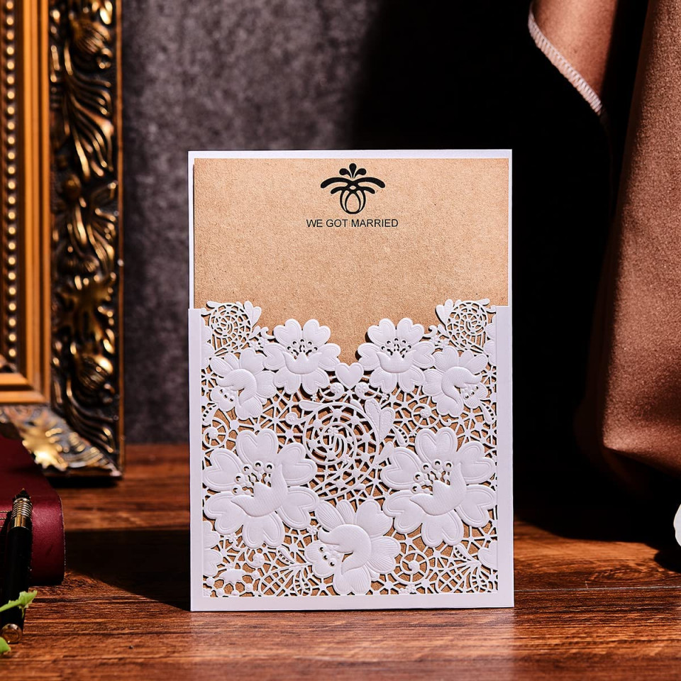 Set de 25 invitatii pentru nunta cu foaie in interior panglica si plic ...