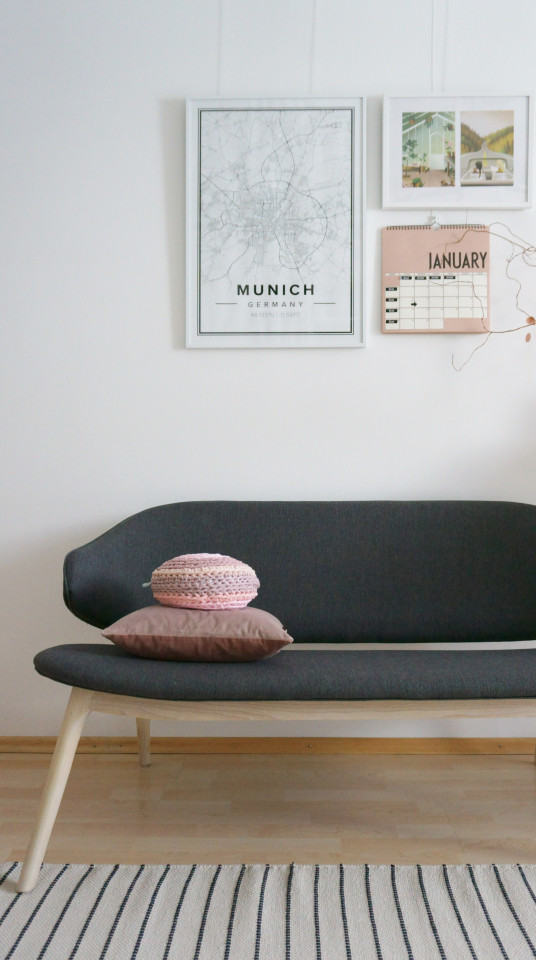 Banca tapitata Sporring by Andas, lemn masiv/textil, natur/antracit, 136,5 x 70 x 70,5 cm ...