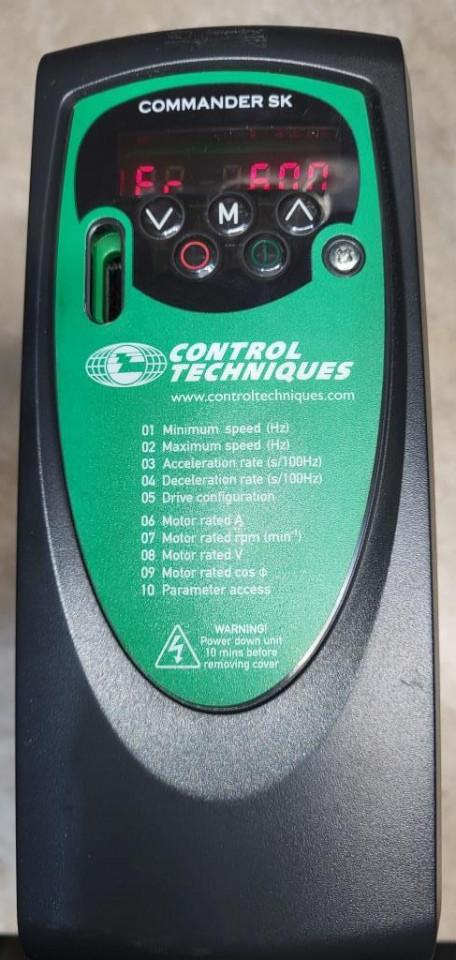 Convertizor de frecventa (VFD) CONTROL TECHNIQUES SKB3400150, 1.5kW