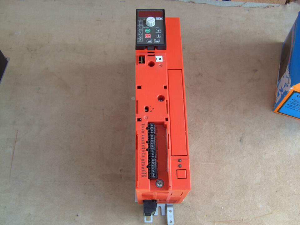 Convertizor de frecventa / VFD SEW Movitrac B 3KW