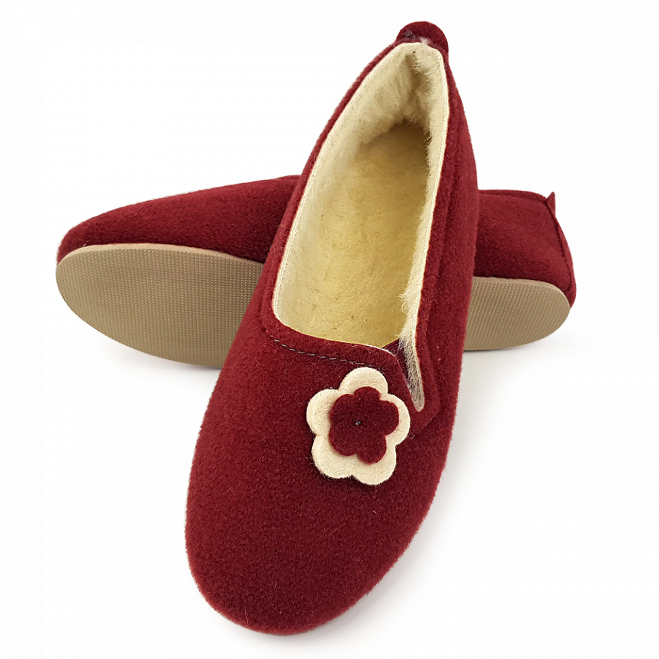 Botosei de Casa Balerini din Postav Imblaniti cu Lana de Oaie ...