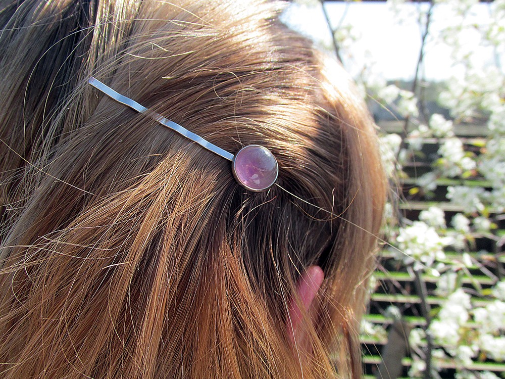 Agrafa par cu piatra naturala ametist