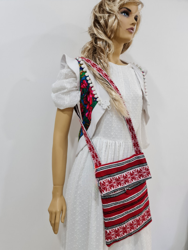 Traista Traditionala rosie