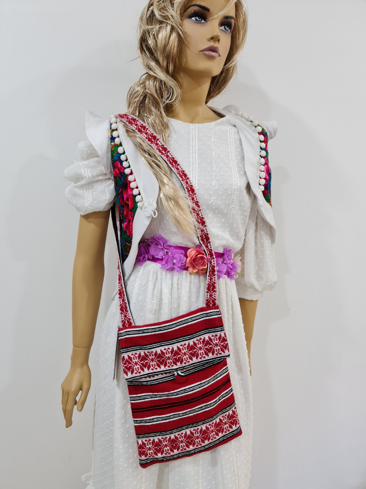 Traista Traditionala rosie