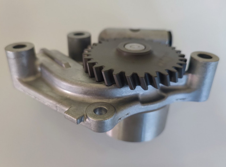 PUMPA ULJA YANMAR 4TNV98T 129908-32060