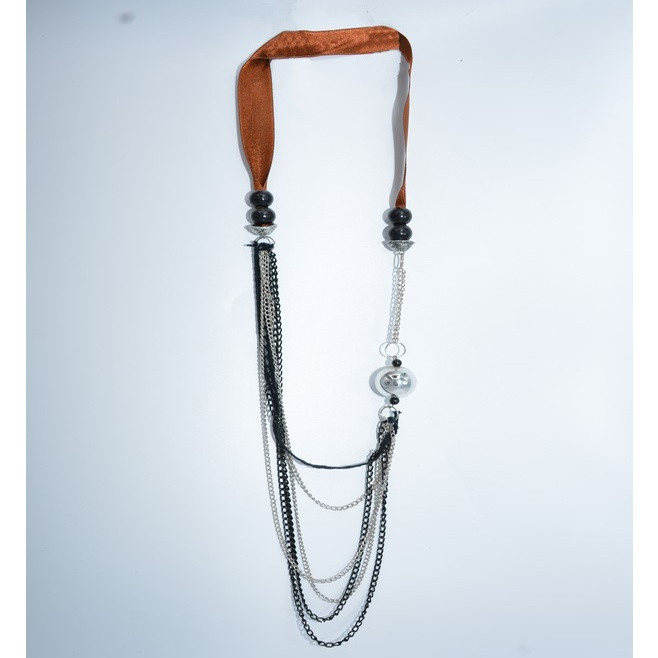 Coliere modele deosebite