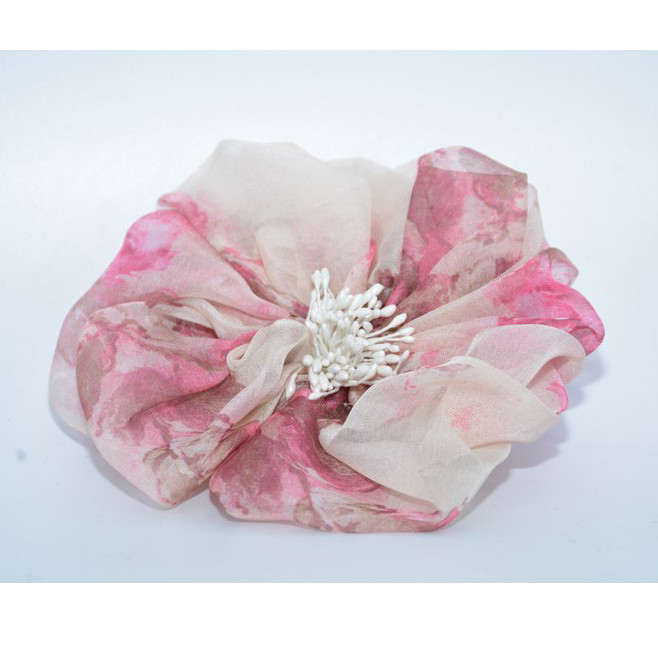 Brosa tip agraf din floare ,diferite nuante