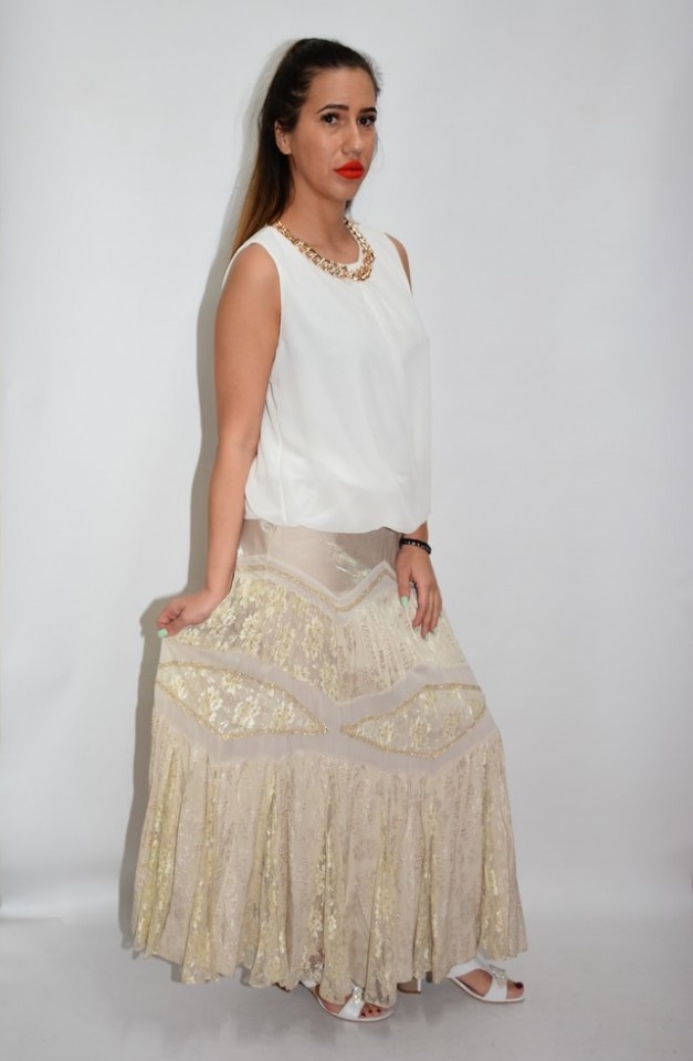 Fusta lunga, nuanta de crem, model lucios fin aplicat