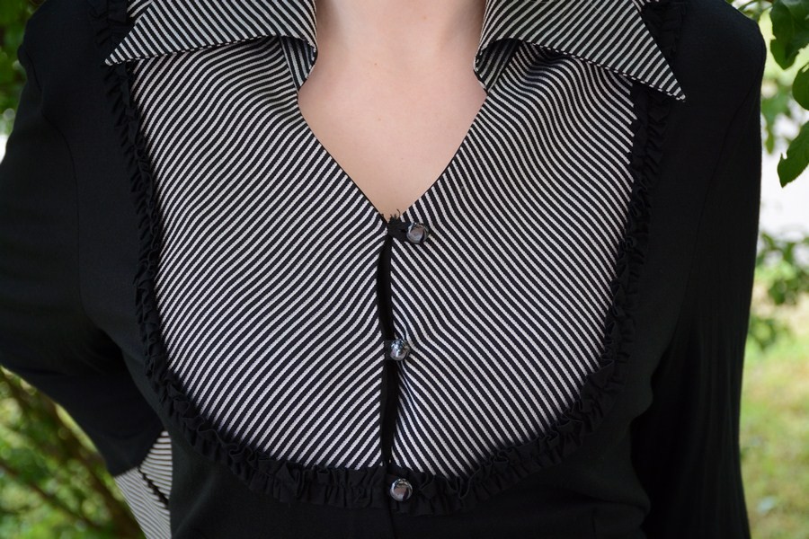 Bluze cu maneca trei-sferturi, negre-gri, guler tip camasa