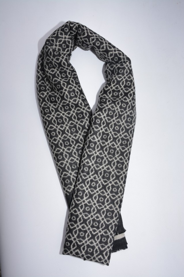 Fular rafinat, barbatesc cu design rafinat