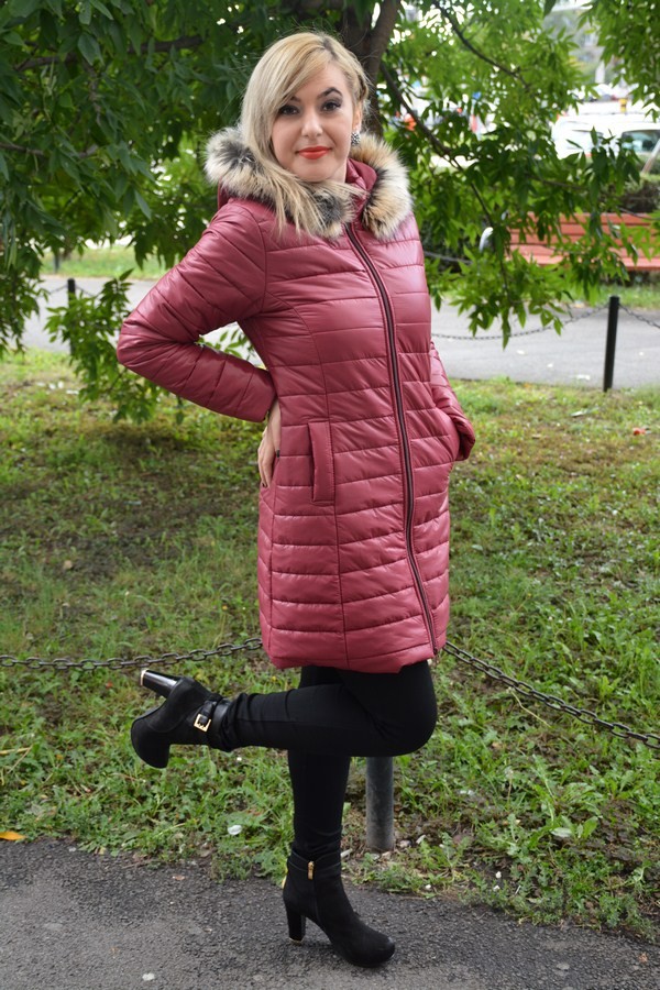 Jacheta tinereasca din fas fin, de culoare marsala, model lung
