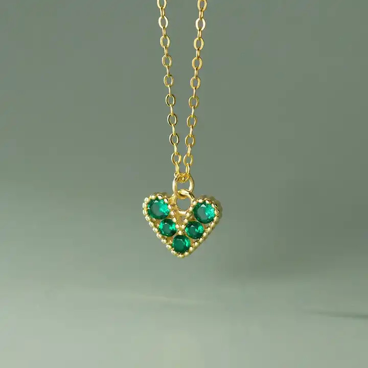 Lantisor Din Argint Piatra Verde Model Inima Romantica - Placat Aur Arg134G