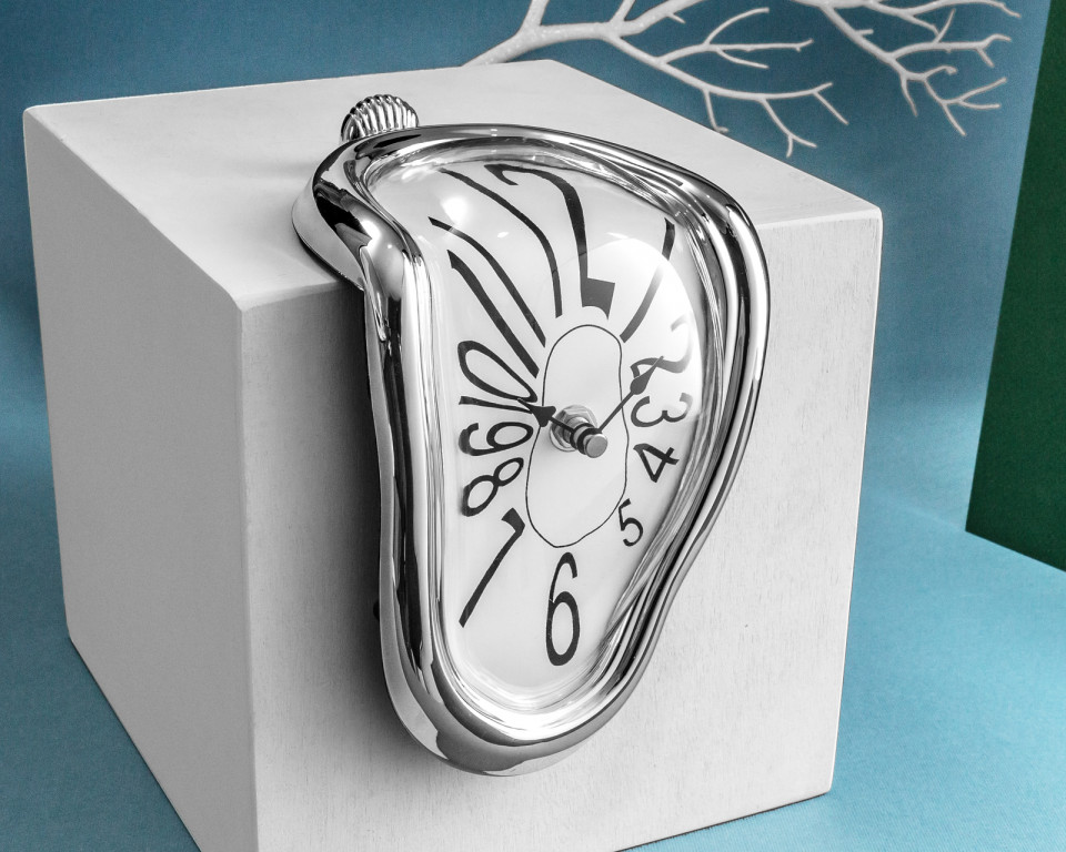 Ceas Salvador Dali - timpul se topeste