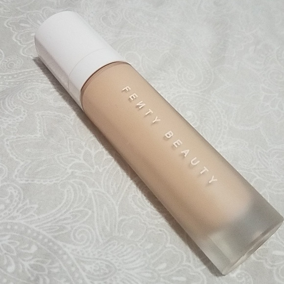 Fond de ten Fenty Beauty Pro Filt`r Soft Matte Longwear Nuanta 160