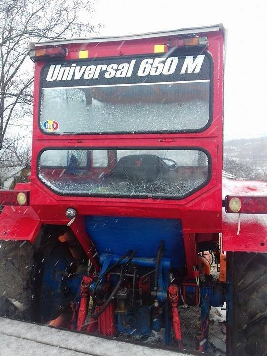 Autocolant Parbriz Parasolar Tractor Universal U 650 M