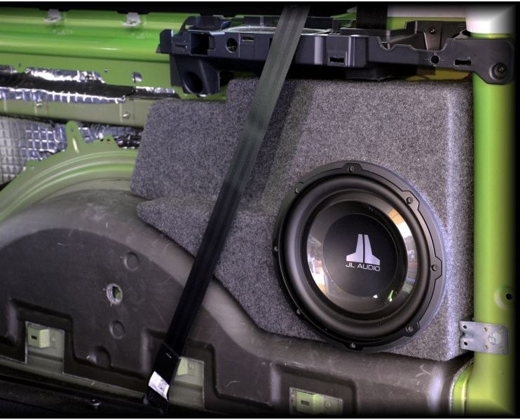 INCINTA INCHISA SUBWOOFER DEDICAT VOLKSWAGEN CADDY MAXI, 250 MM, 15L