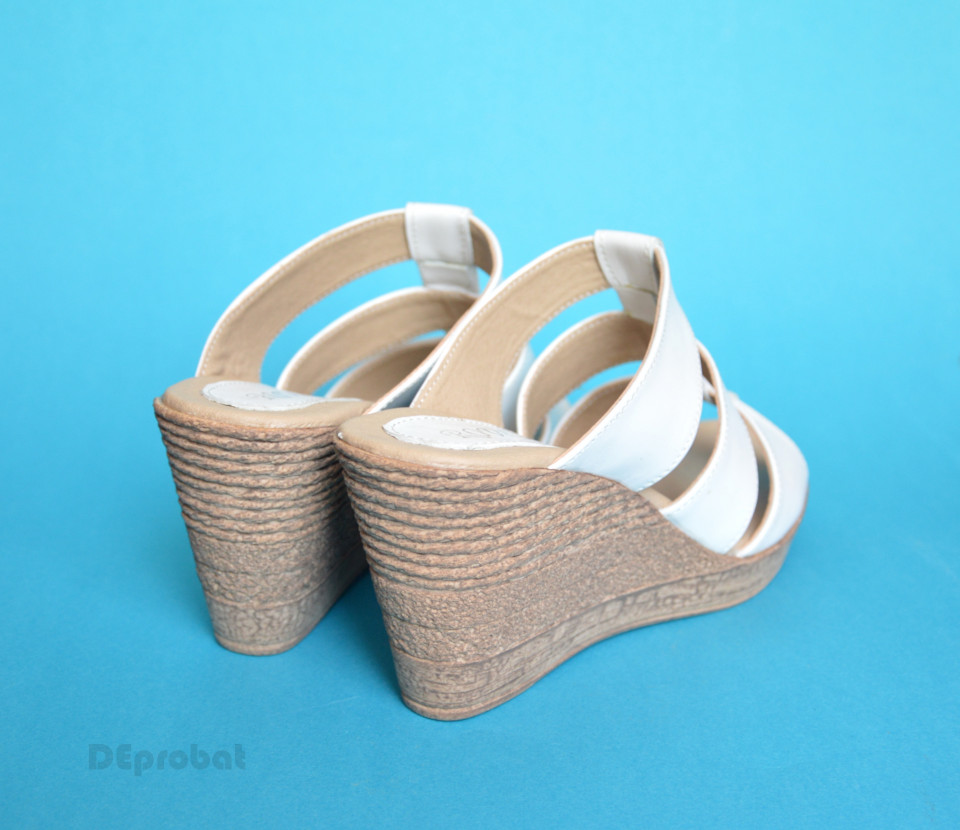 Papuci dama albi din piele naturala cu platforma cod PP15ALB